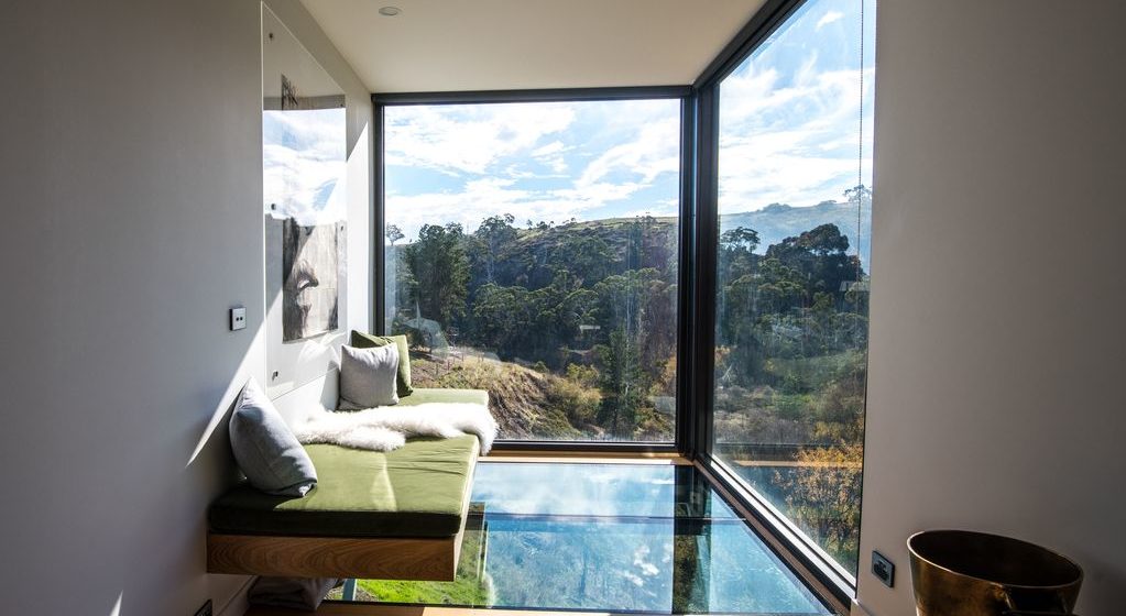 Stayz Australian Holiday Home Of The Year Is The 'Paris Villa' Shipping ...