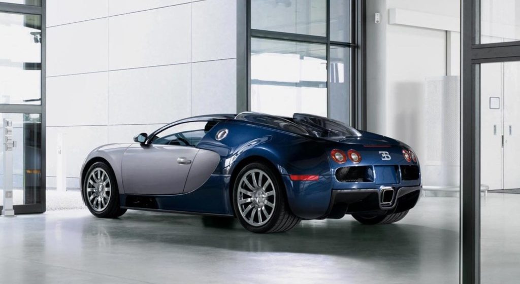 WATCH: A Little-Known Story About A Bugatti Test Driver's 400 km/h Crash