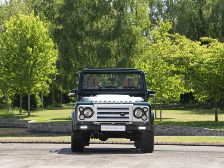 Overfinch Defender 90: The Ultimate Modern Defender - Boss Hunting