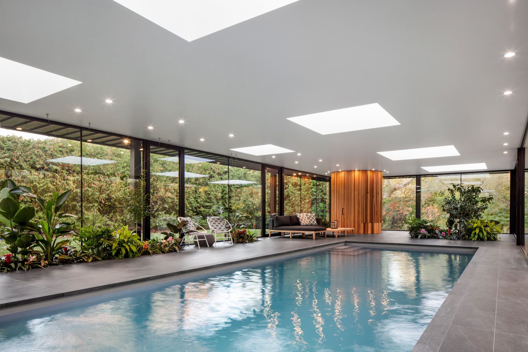 the-pavilion-a-pool-house-embodies-leisure-through-design