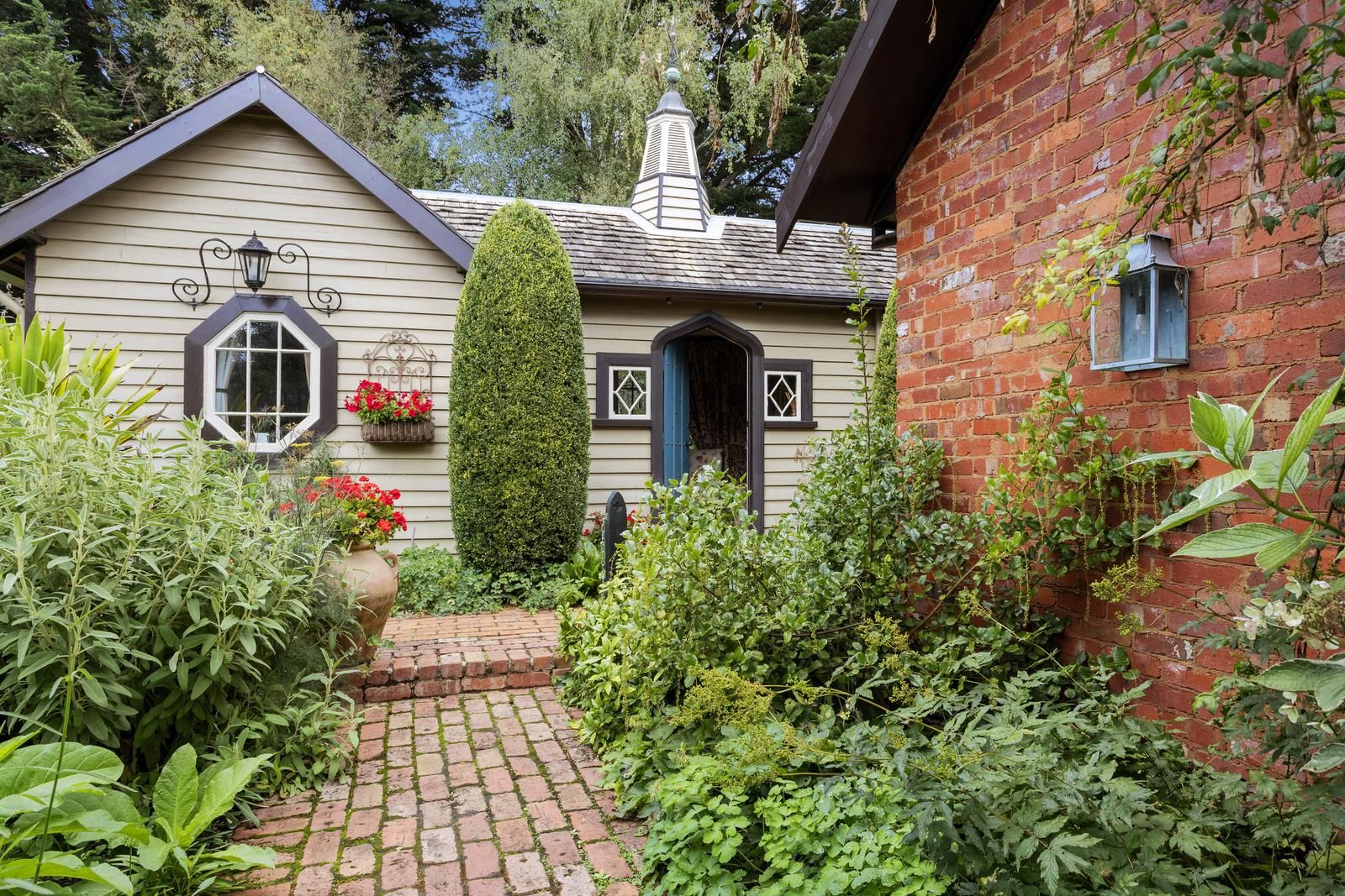Musk Farm Holds One Of Australia's Most Stunning Private Gardens