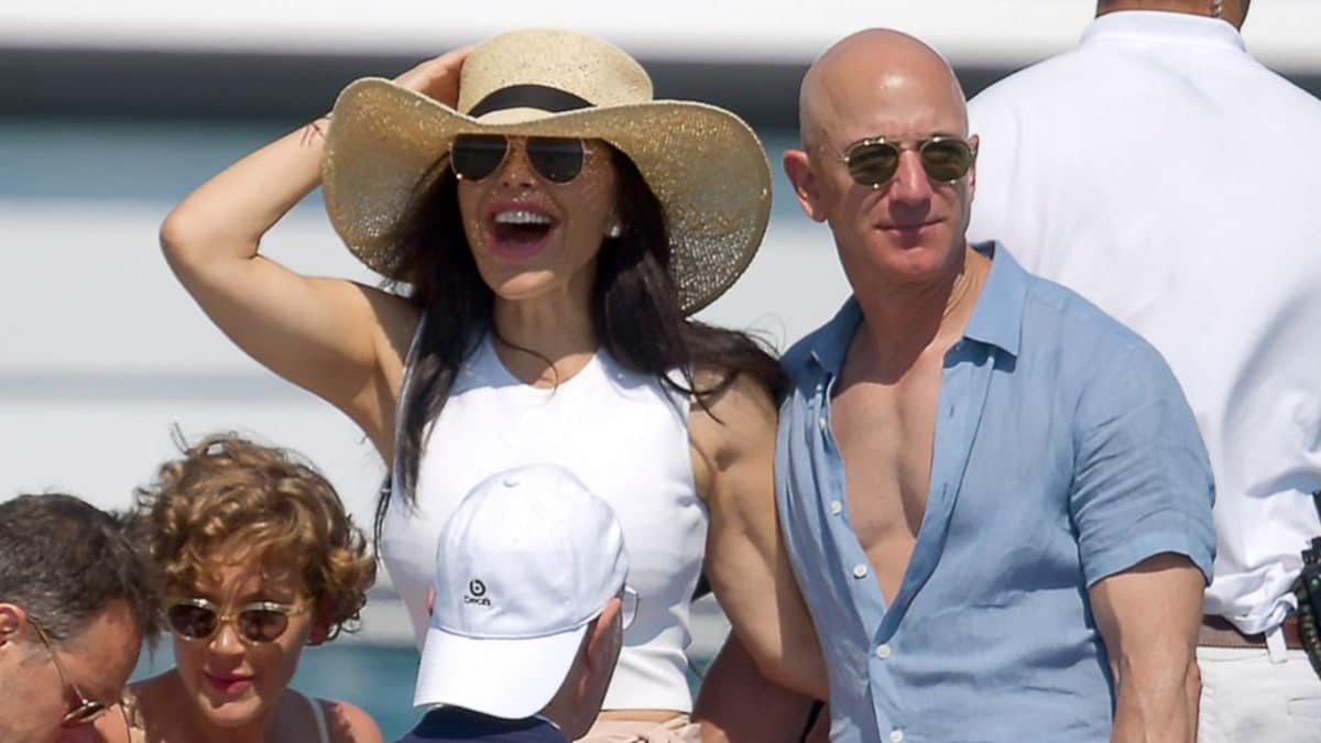 Jeff Bezos Retires As Amazon CEO With $197 Billion Today Jeff Bezos Retires As Amazon CEO With $197 Billion Today