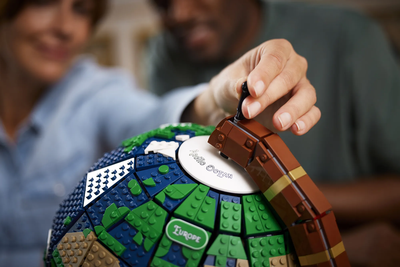 LEGO Releases This 2,858-Piece Fully-Functional Globe Set