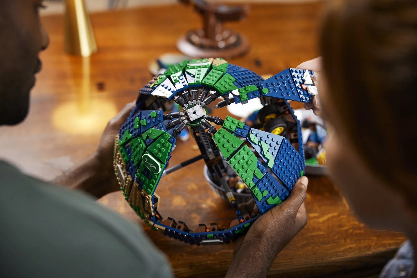 LEGO Releases This 2,858-Piece Fully-Functional Globe Set