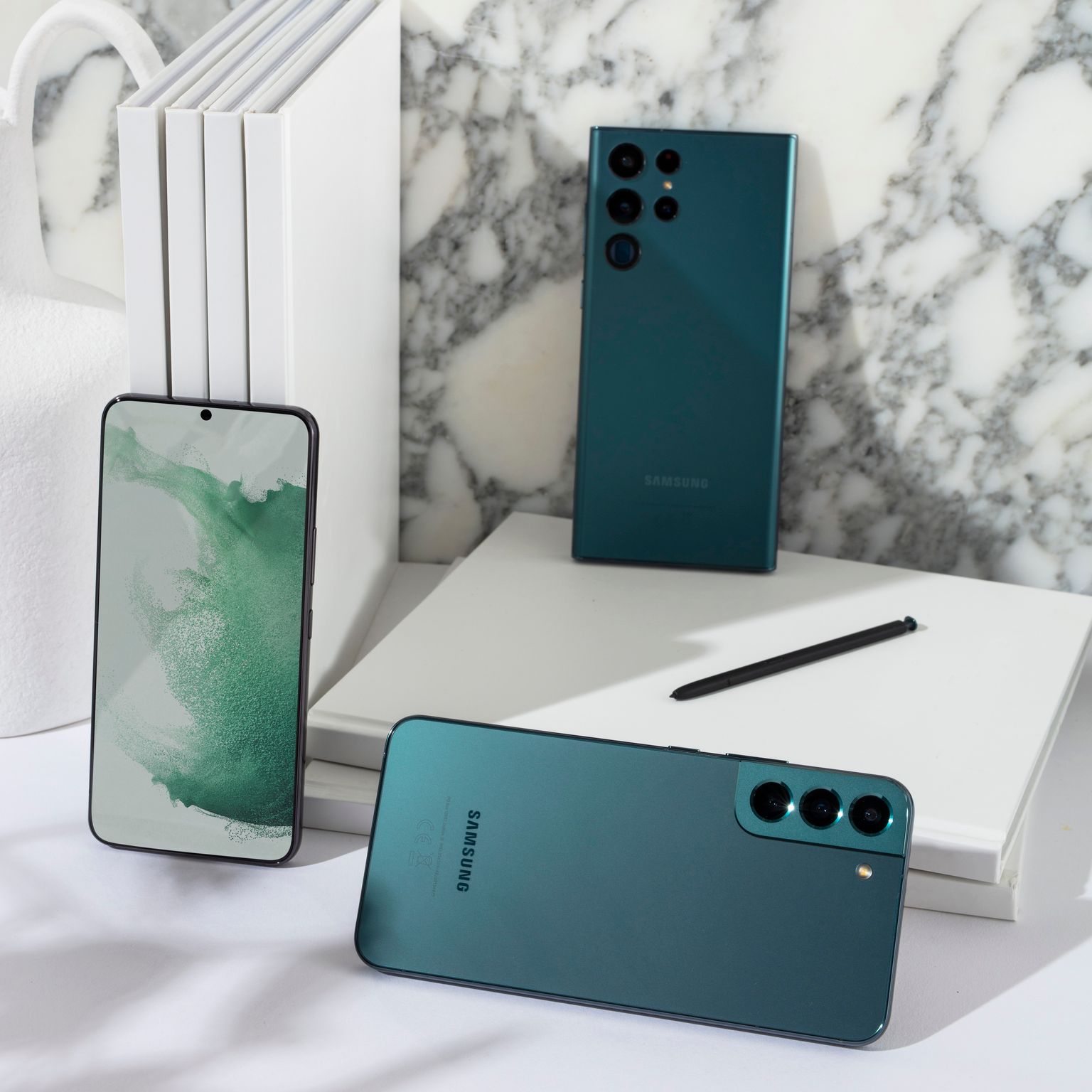 Samsung Wants You To Own The Night With Its Galaxy S22 Series