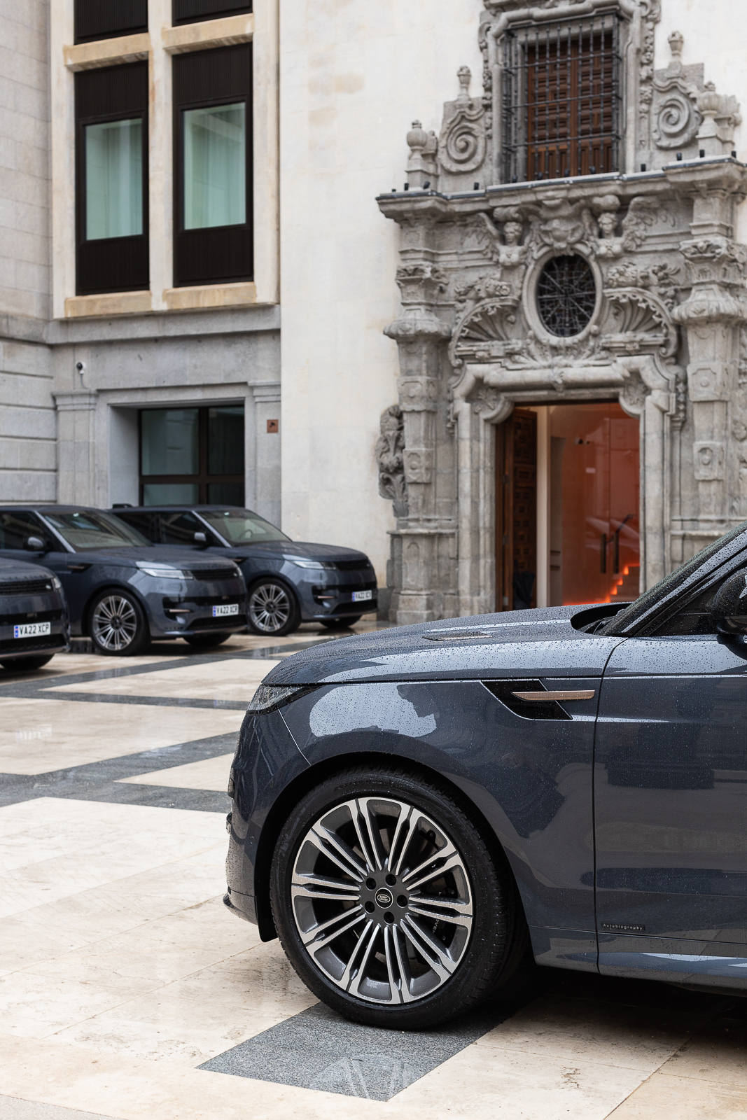 We Drove The New Range Rover Sport V8 First Edition & First Plugin Edition