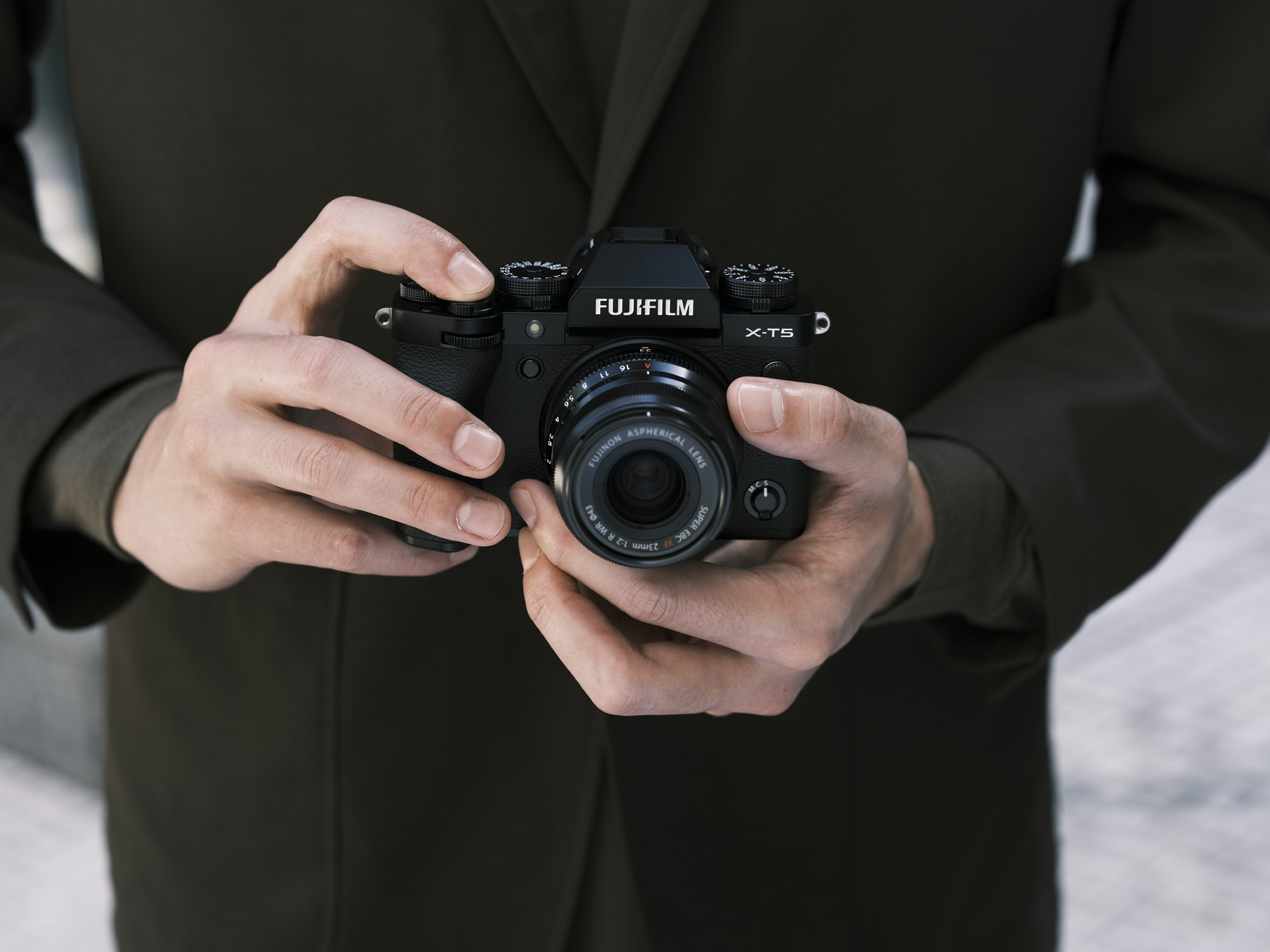 The Fujifilm X-T5 Mirrorless Camera Switches Things Up With A 40MP Sensor