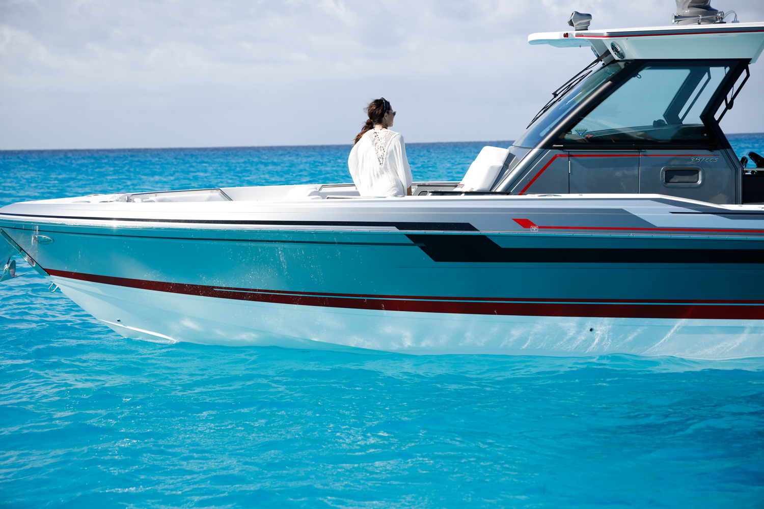 The Formula Boats 387 CCF Fishing Boat Has A Lightning Quick Top Speed ...