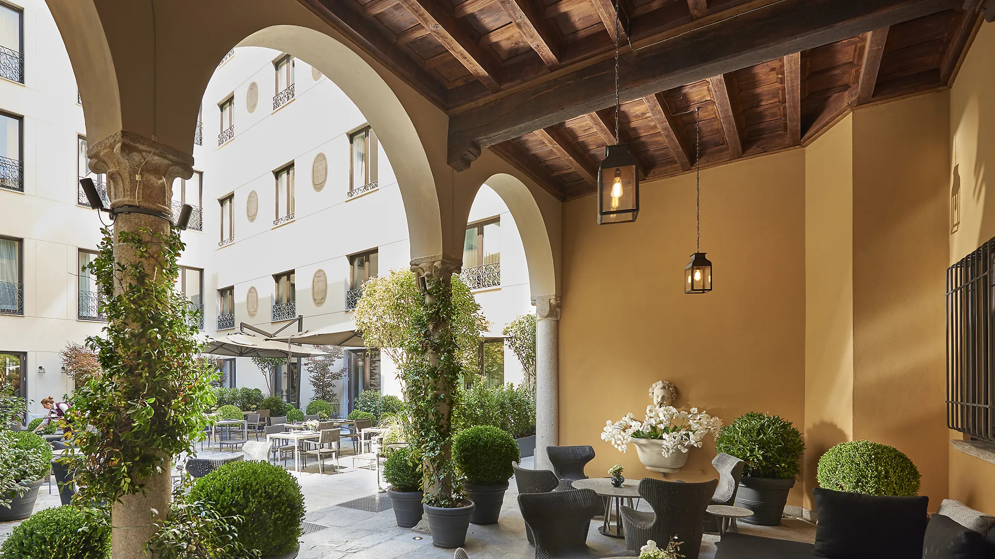 Mandarin Oriental Milan Review: Keeping It Simple In The Fashion ...