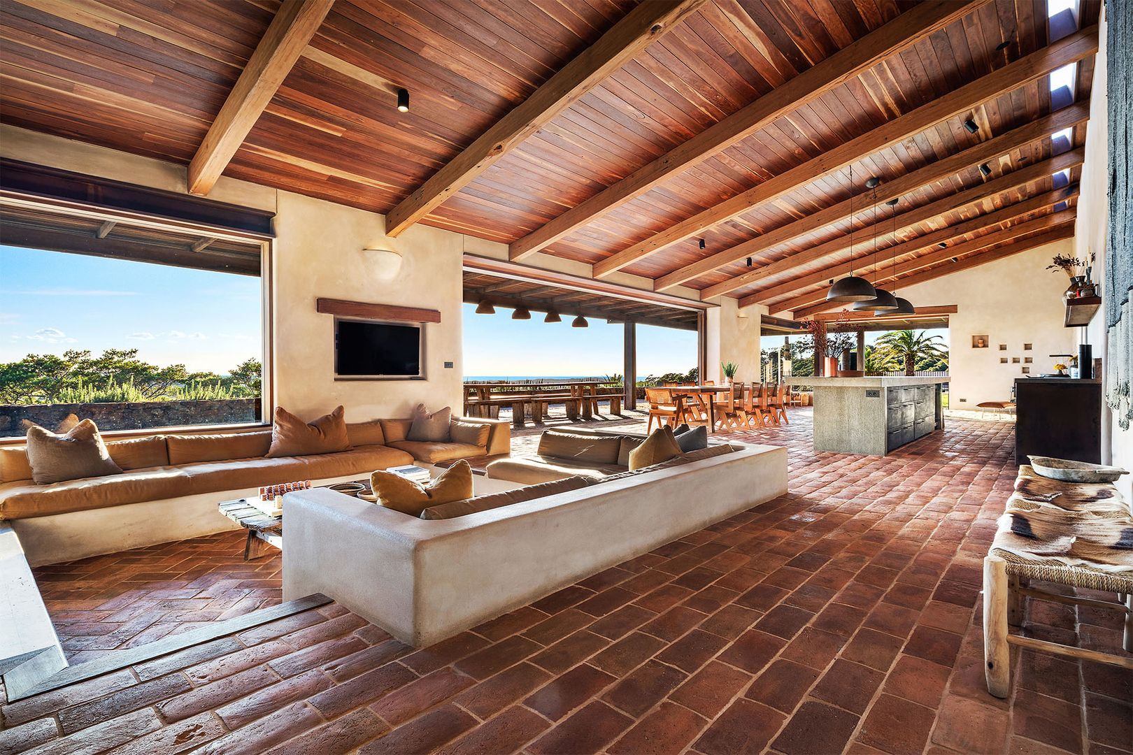 The Range, Byron Bay's Spanish-Style Masterpiece, Sells For A $37 ...