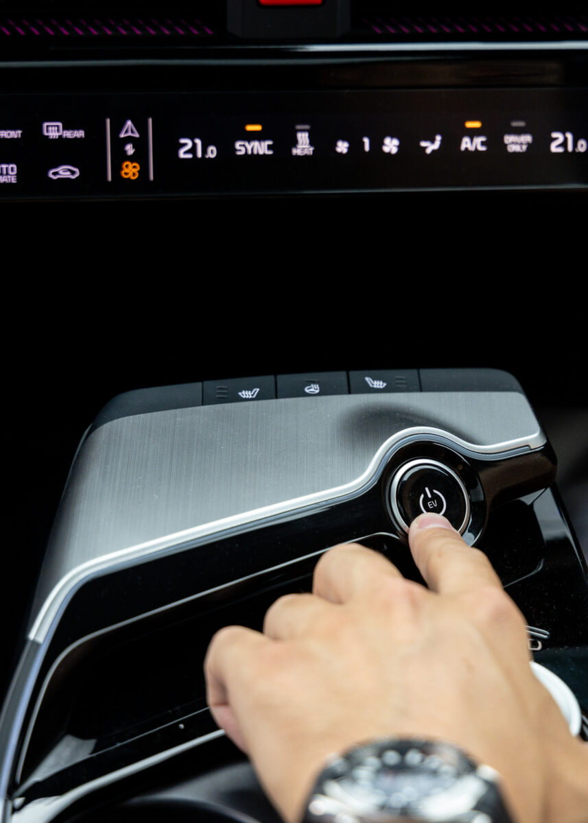 5 Things We Love About KIA's Weaponised EV6 GT - Boss Hunting