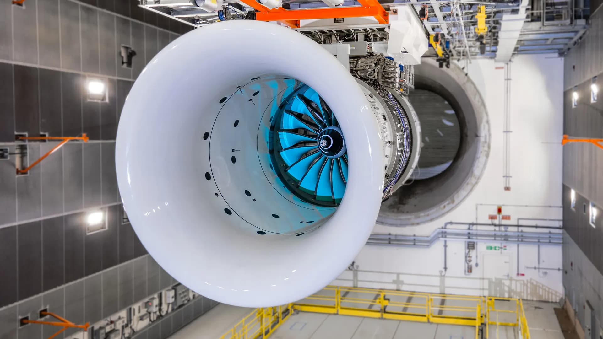 Rolls-Royce Creates The World's Most Powerful Jet Engine (And It Burns ...