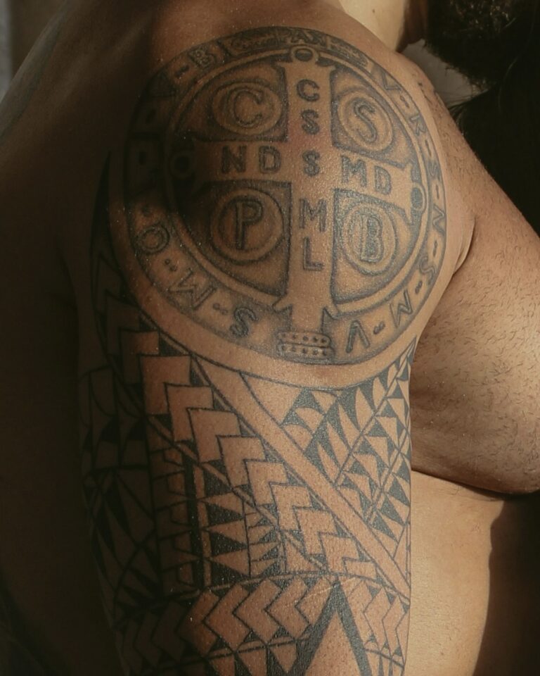 135+ Ideas & Examples Of The Best Shoulder Tattoos For Men