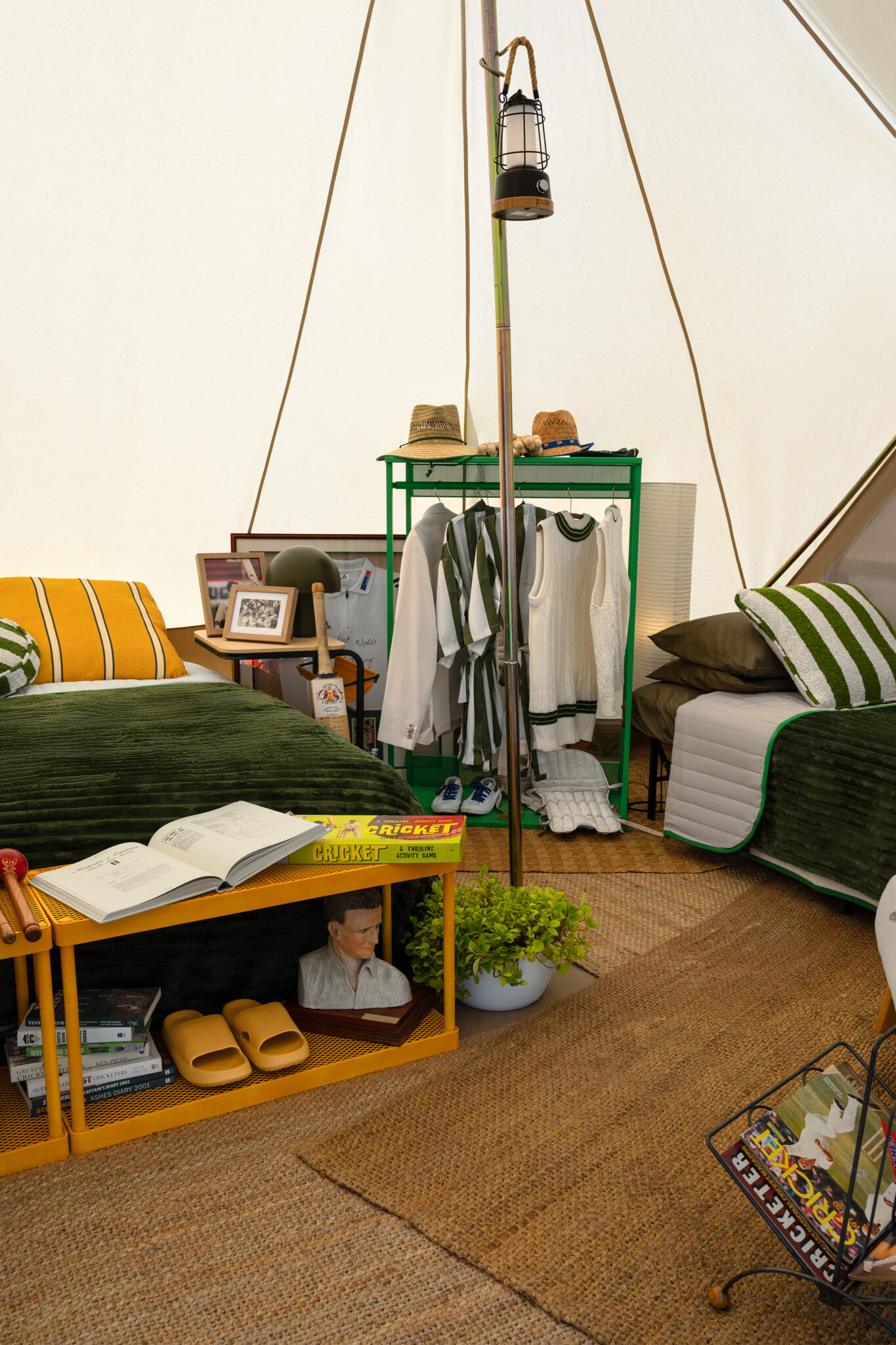 This Ashes, Mike Hussey Is Hosting A Bucket-List Airbnb Stay At The WACA